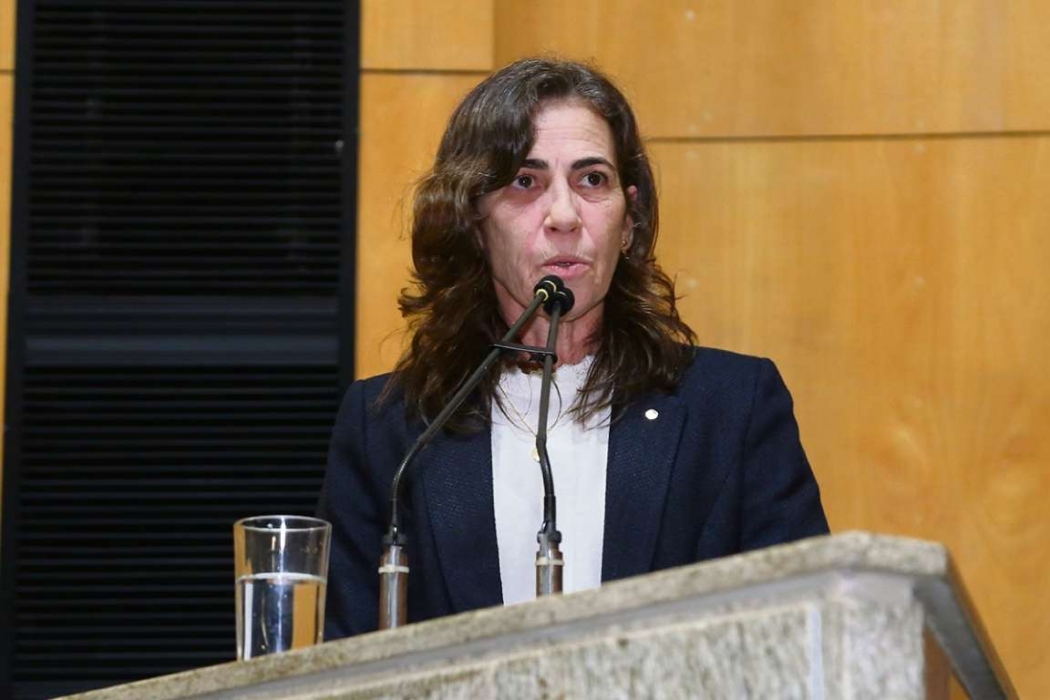 Com atuação discreta, Elda se despede da chefia do Ministério Público ...